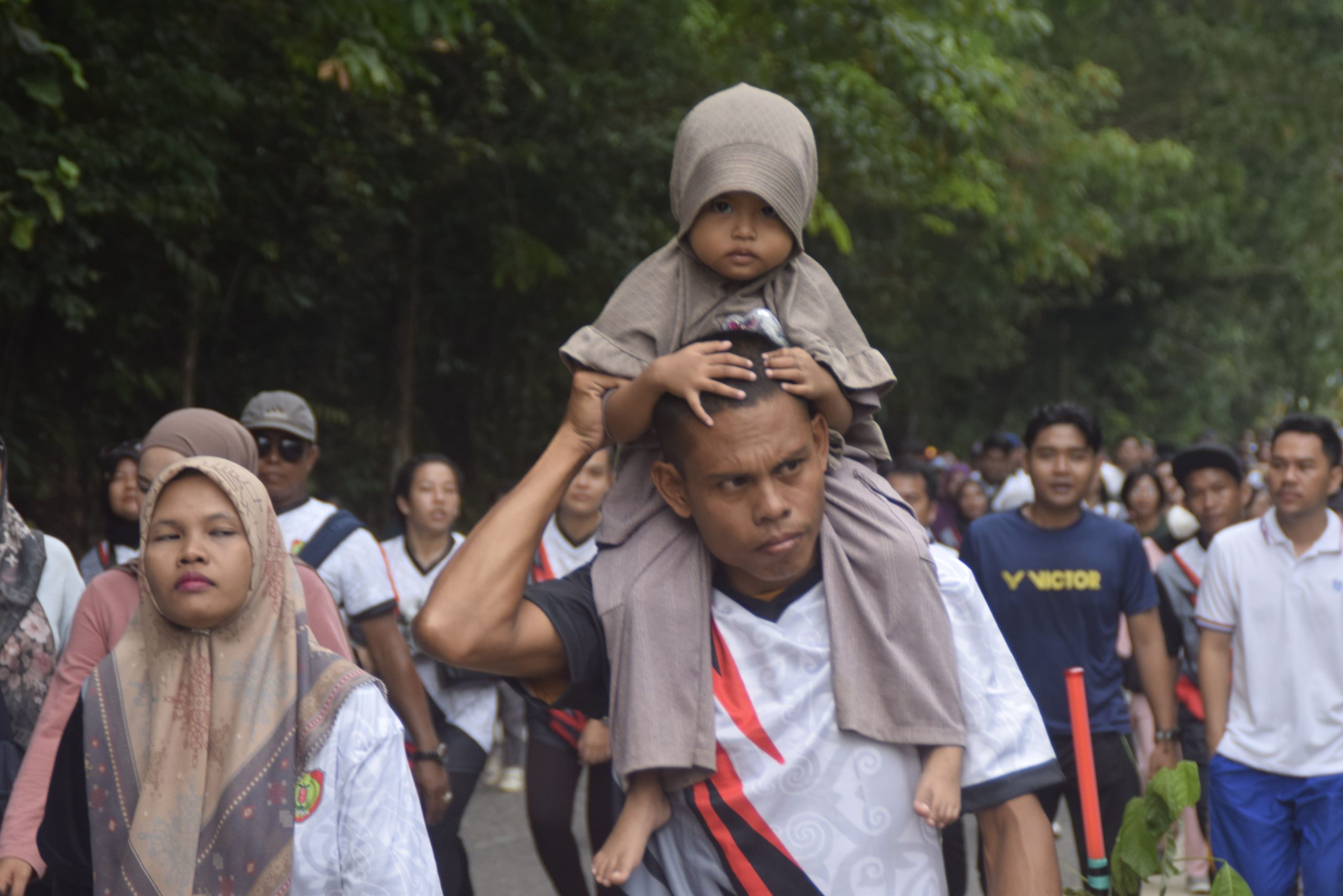 Ribuan Masyarakat Barito Timur Ikuti Jalan Sehat Berkah Bersama ...