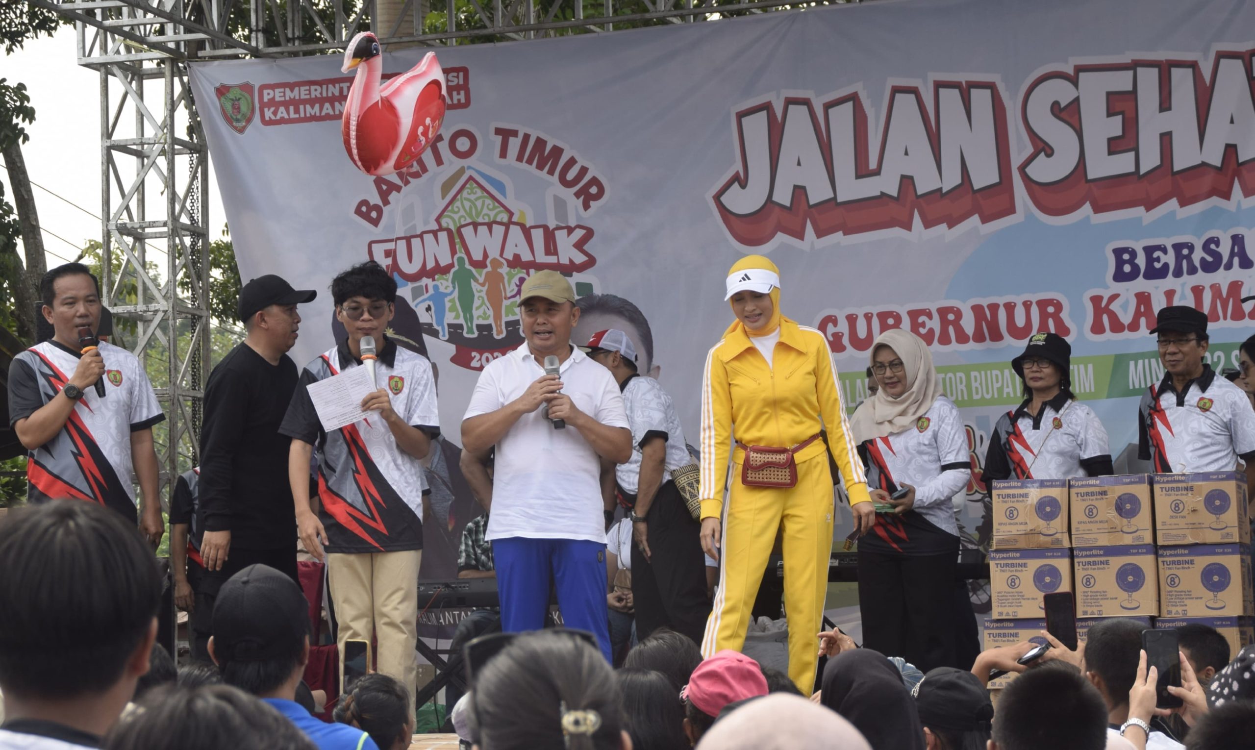 Ribuan Masyarakat Barito Timur Ikuti Jalan Sehat Berkah Bersama ...
