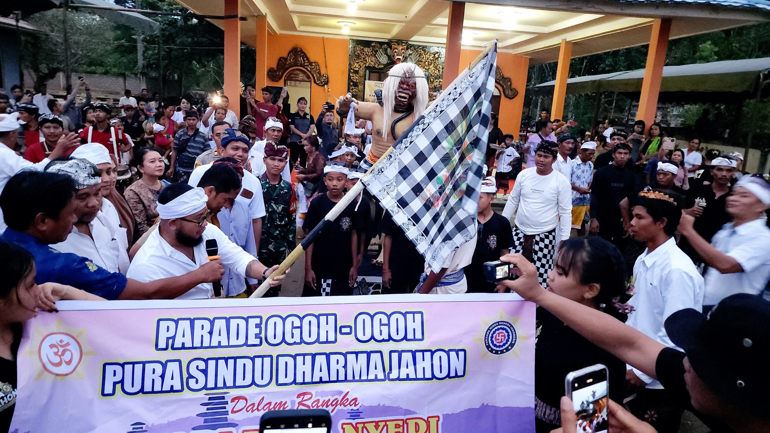 Wakil Bupati Bartim Hadiri Pawai Ogoh-Ogoh, Adi: Selamat Hari Raya ...